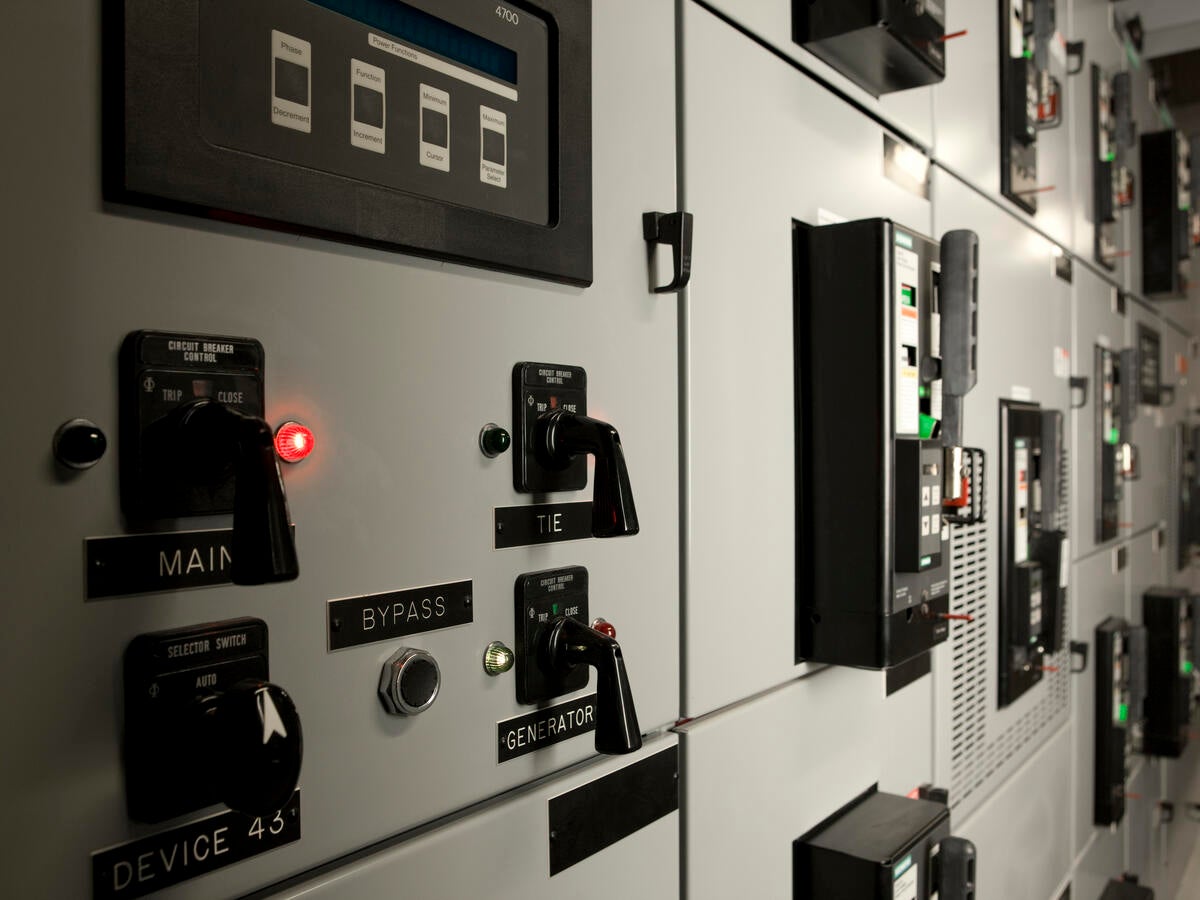 Stationary Generator, Turbine and Control Testing | UL Solutions